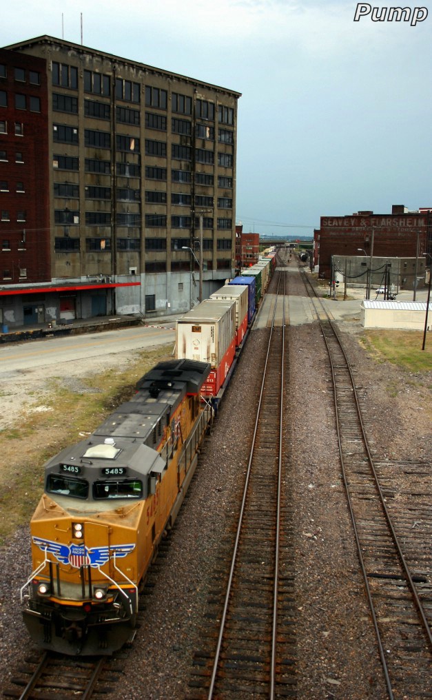 Eastbound UP Intermodal Train